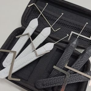 Bone Casket with 6 Bone Dimple Picks » Bare Bones Lock Picking