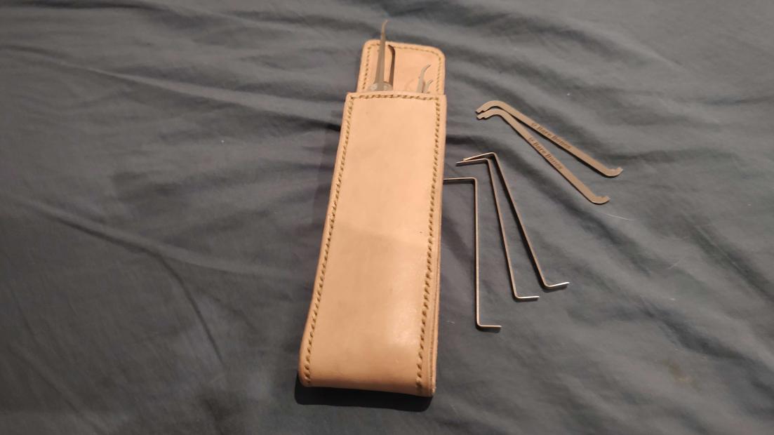 Custom Case » Bare Bones Lock Picking